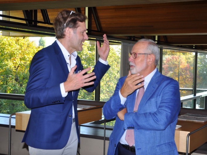 1. European Council of the European Society for Ceramic Implantology ...